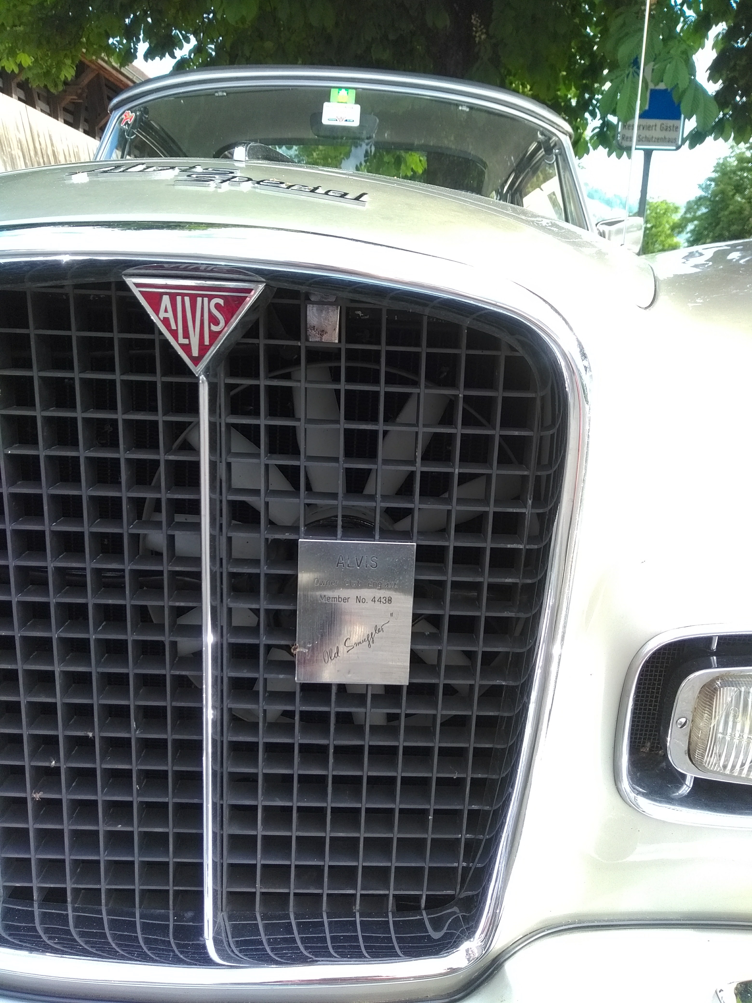 25941 badge – Alvis Archive